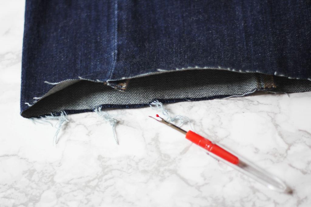 How to Fray Jeans | Ridgely's Radar